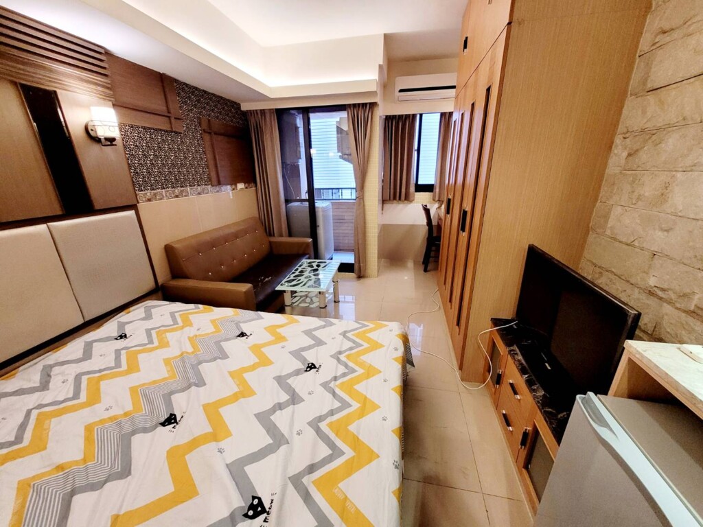 台中市東區進德北路電梯大廈系統家具 電梯 近一中街 機車位 超秒殺 陽台獨洗 房屋出租 樂屋網