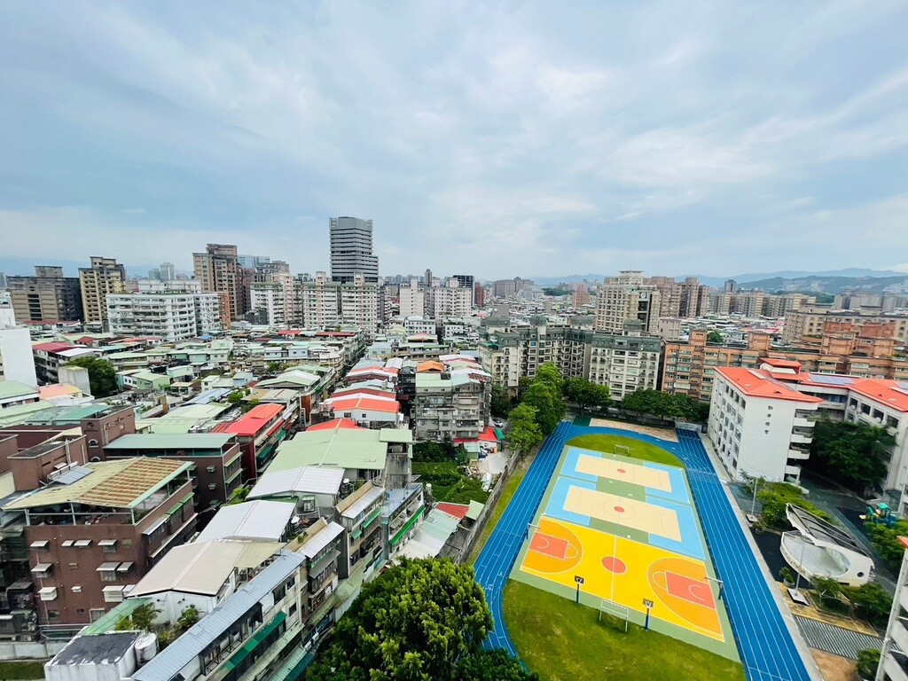 極上學新北市板橋區實踐路電梯大廈府中捷運極上學景觀小豪宅1房1廳車 房屋出售 樂屋網