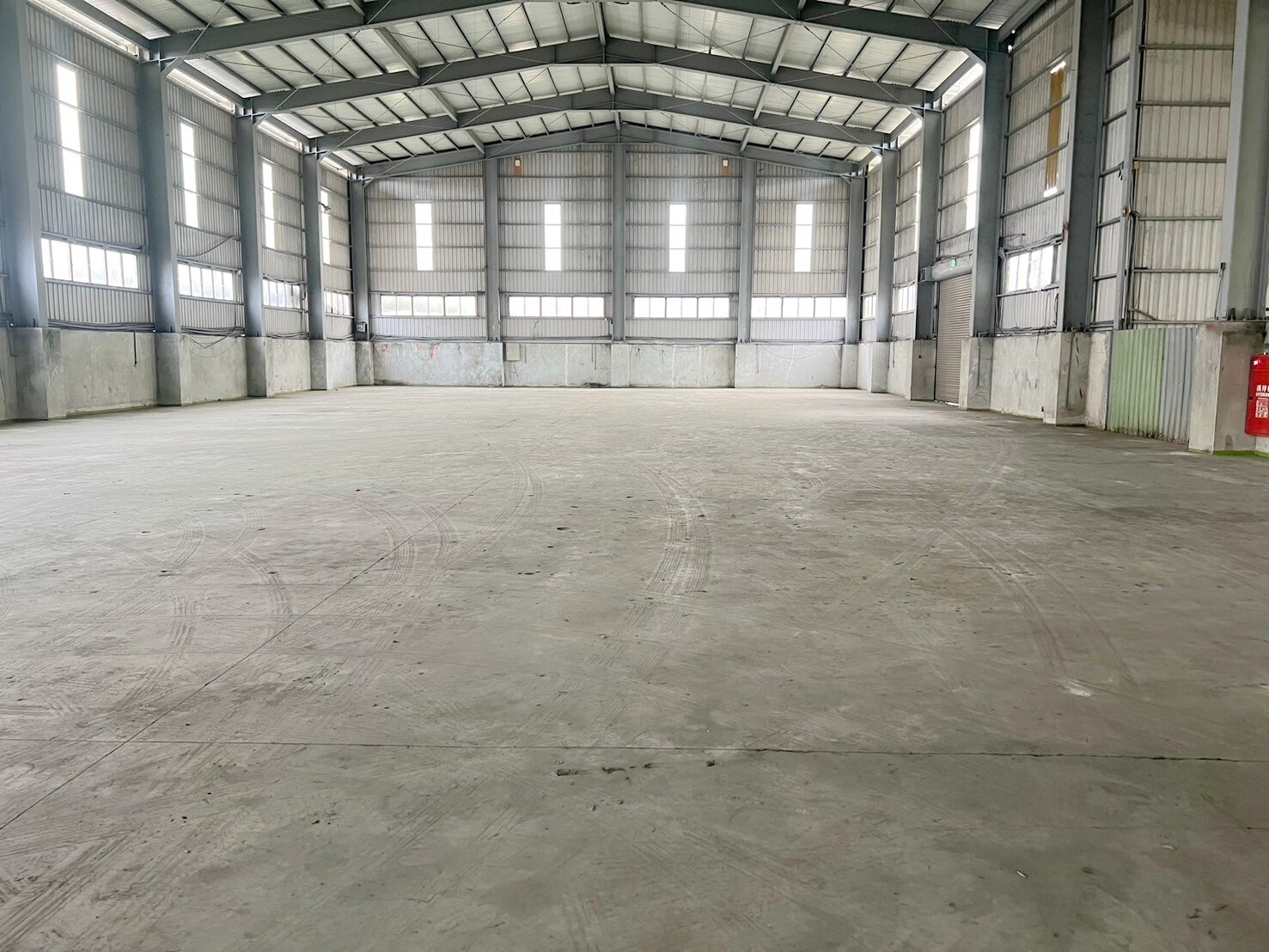 廠辦12米路旁大面寬丁種工業用地加辦公室and大廠房苗栗縣造橋鄉慈聖路二段 樂屋網 廠房買賣