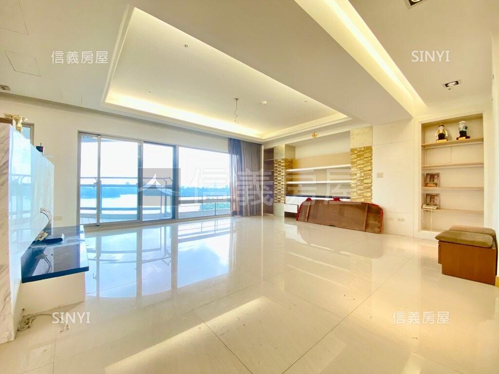 澄峰高雄市鳥松區明湖路電梯大廈澄峰高樓面湖景觀四房平車 房屋出售 樂屋網