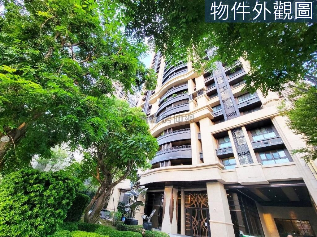 山海匯高雄市鼓山區馬卡道路電梯大廈美術館【山海匯】台鐵站口永久景觀4房雙平車 房屋出售 樂屋網