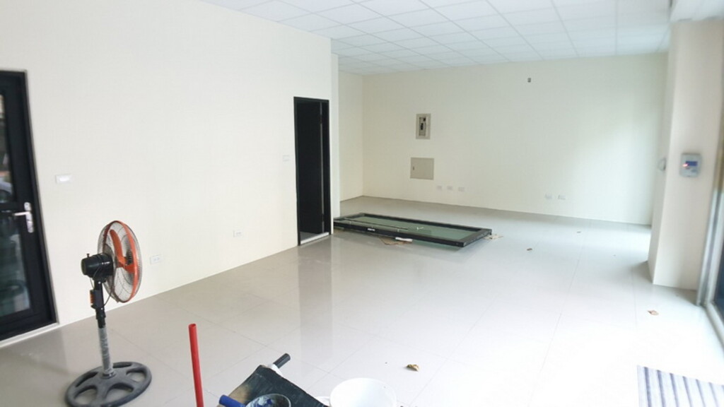 台南市永康區勝利街電梯大廈近南紡巷內全新店面工作室辦公室 房屋出租 樂屋網