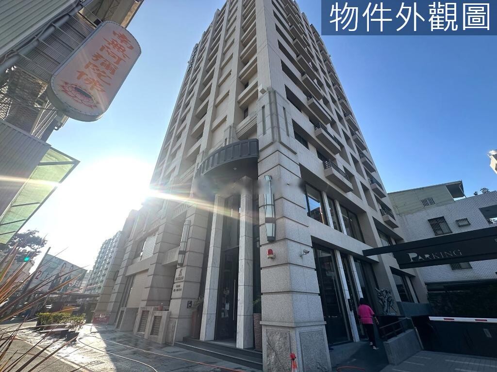 棋琴15重奏高雄市左營區南屏路電梯大廈漢神巨蛋r14捷運站邊間衛浴開窗2房車位 房屋出售 樂屋網