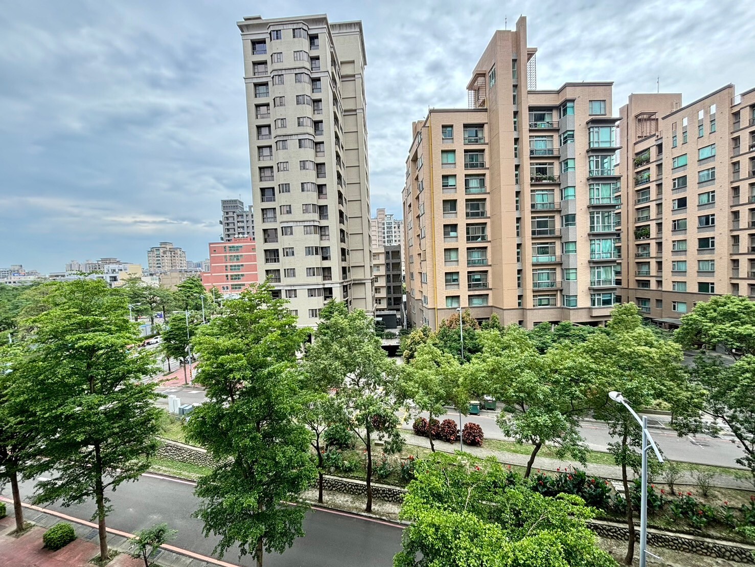 專任東興學區, ️美宇 ️富宇主建30四改三平車 新竹縣竹北市富宇現代城買房子、房屋出售 樂屋網