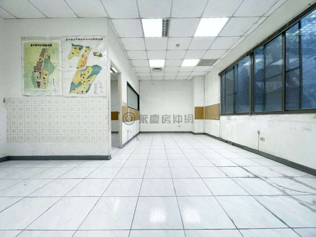海拔四八一五台中市北屯區安順四街電梯大廈娃娃 昌平商圈使用坪數大好租好用辨公室 房屋出售 樂屋網