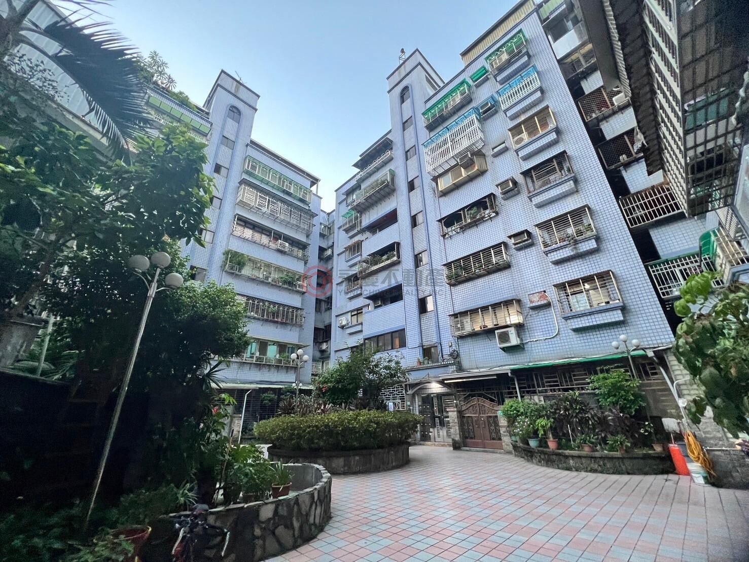 ~學區宅~金福星電梯~四房平面車位~屋況漂亮 新北市樹林區金福星買房子、房屋出售 樂屋網
