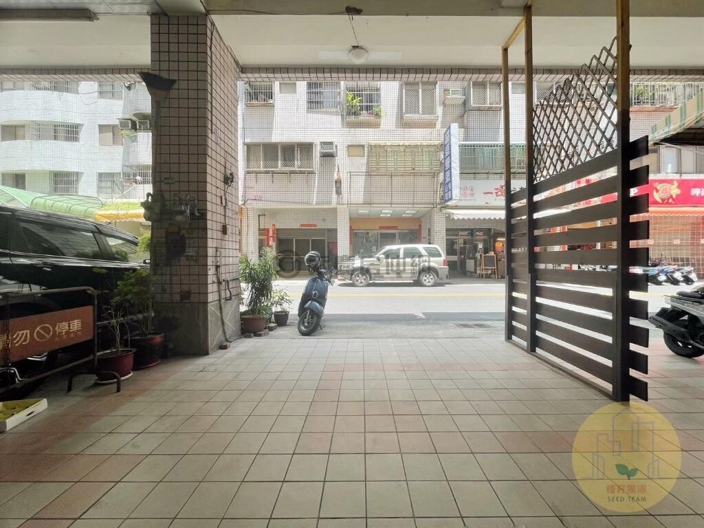 三維世紀林園台中市潭子區榮興街電梯大廈阿家!開業首選!榮興商圈黃金樓店!12層大空間 房屋出售 樂屋網