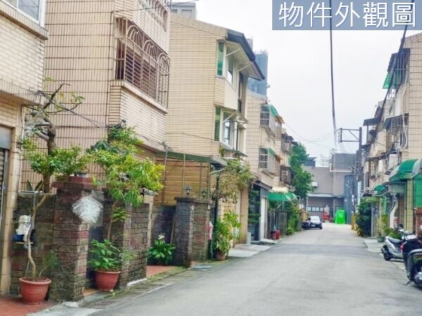 屋主誠意出售大業大有雙車位美別墅面寬68米 桃園市桃園區買房子、房屋出售 樂屋網