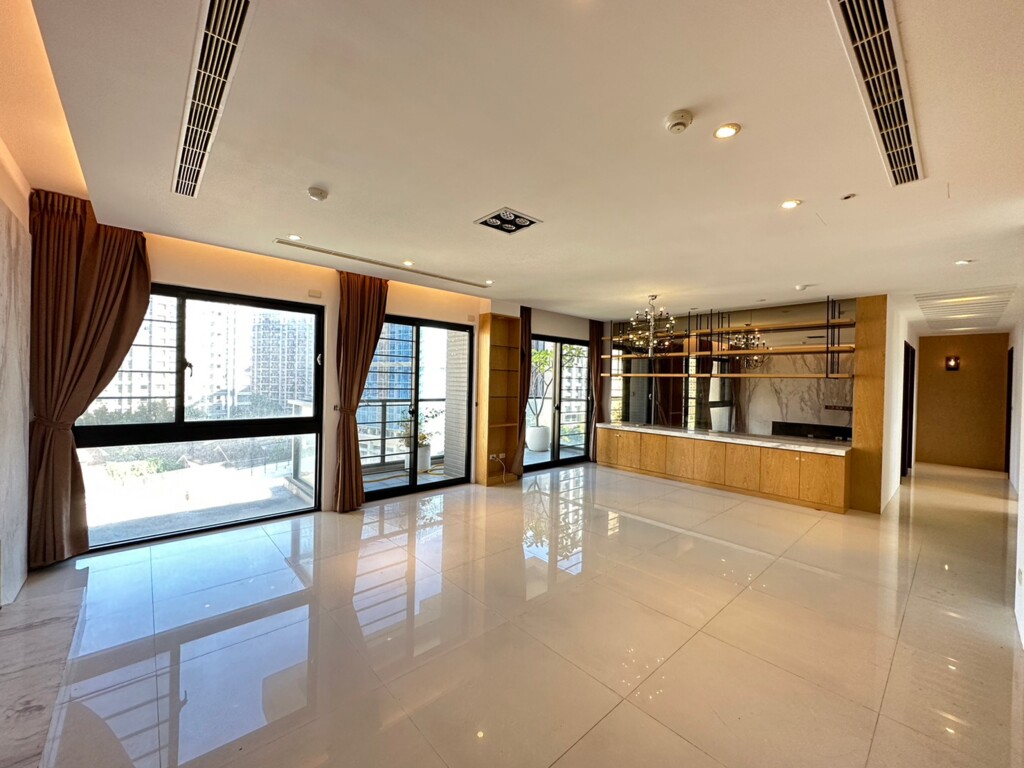 蘭會所新北市林口區南勢街電梯大廈林口a9買房找大鎧⭐️三井公園蘭會所四房三車 房屋出售 樂屋網