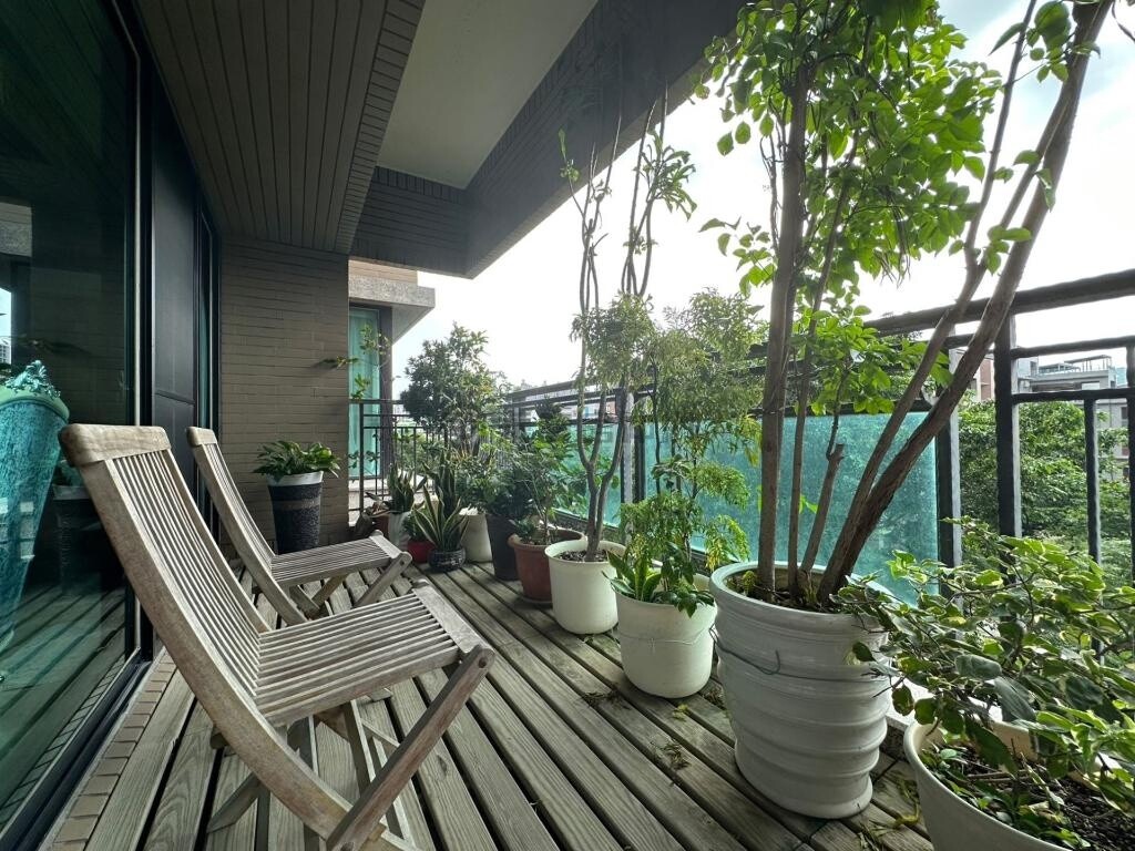 鼎宇美術館高雄市鼓山區美術東四路電梯大廈超稀有美術館樹海第一排三房雙平車 房屋出售 樂屋網