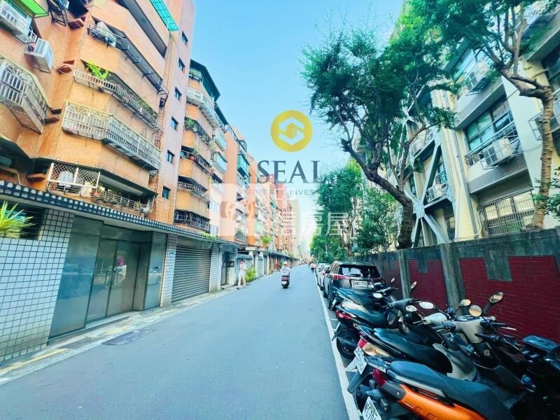 台北市信義區忠孝東路五段華廈工農電梯正面校園 房屋出租 樂屋網