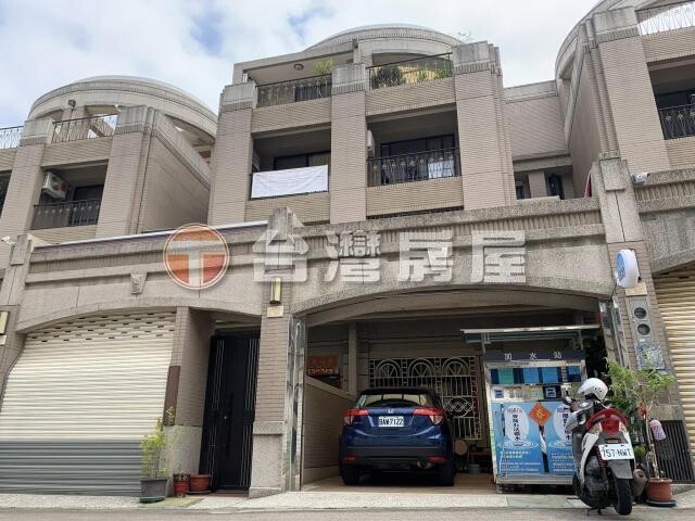 台中市沙鹿區自強路透天厝沙鹿中科特五號~前院雙車朝南美墅 房屋出售 樂屋網