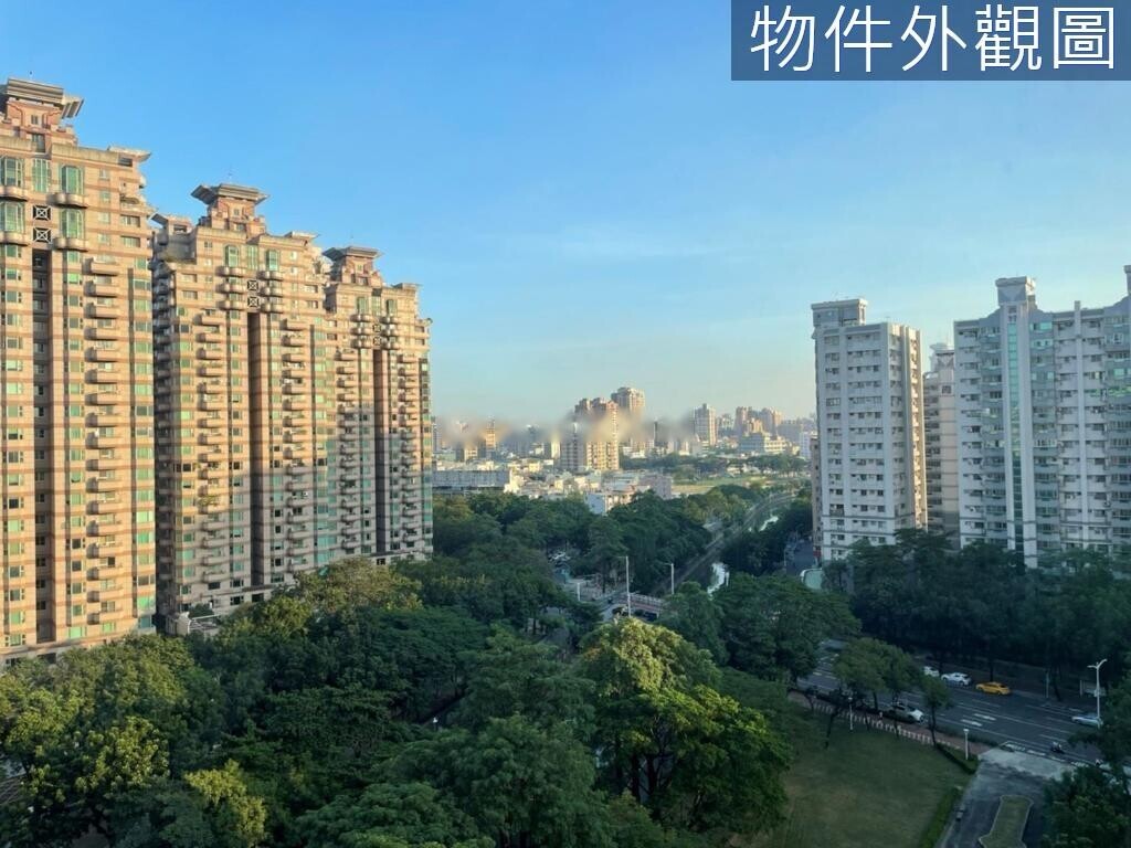 左岸高雄市左營區光興街電梯大廈河堤首排左岸景觀樓中樓31房雙平車 房屋出售 樂屋網