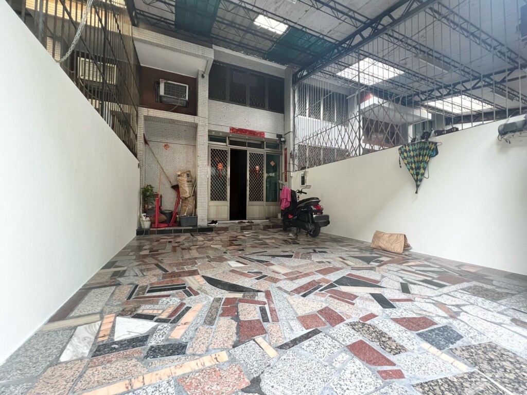 台中市豐原區豐原大道三段透天厝永盛店長 豐原區 豐原大道前院停車向內透天厝 房屋出售 樂屋網