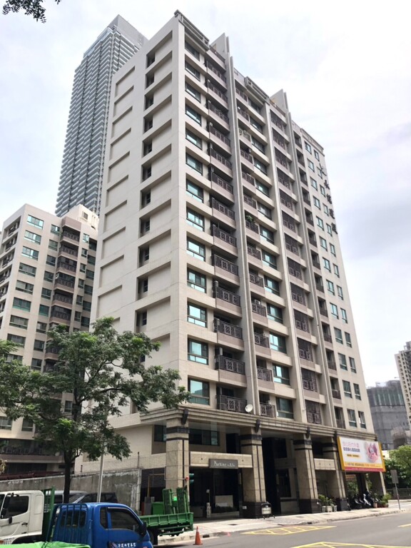 星光大樓高雄市前鎮區中華五路電梯大廈02亞灣星光21房平車 房屋出售 樂屋網
