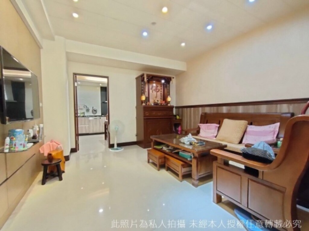 桃園市桃園區江南八街透天厝稀有釋出~愛買商圈超美翻修底總價透天~門口可停車 房屋出售 樂屋網