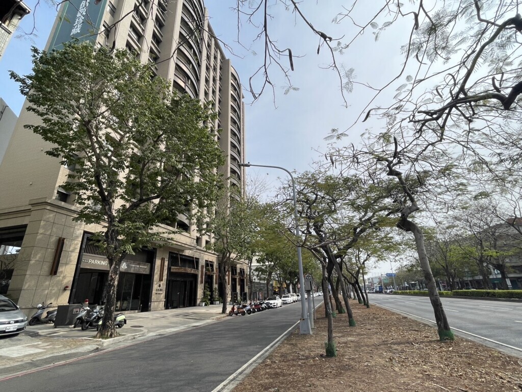 百達儷景高雄市三民區中華二路電梯大廈百達儷景優質店面平車,展現品牌形象的絕佳選擇 房屋出售 樂屋網