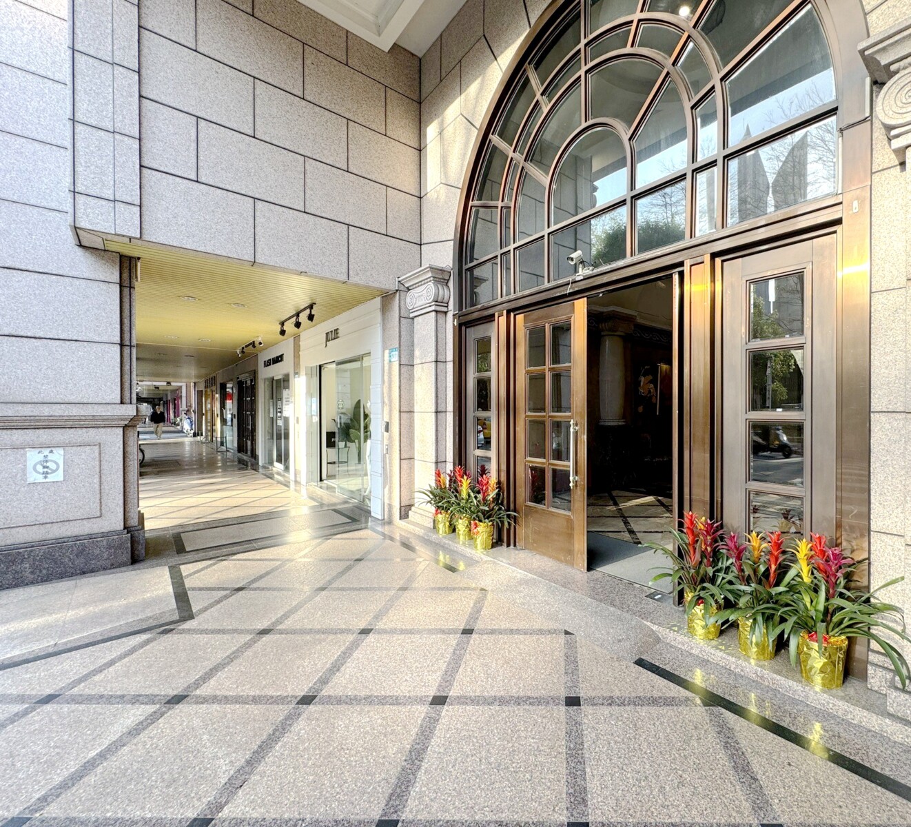 法國臻品新北市永和區安樂路電梯大廈四號公園 法國臻品 後棟四房車位 房屋出售 樂屋網