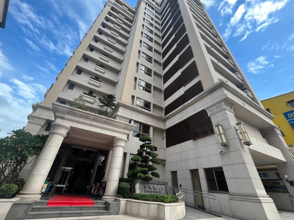聚馥大樓區高雄市前鎮區復興三路電梯大廈三多商圈 聚馥 高質感3房平車 房屋出售 樂屋網