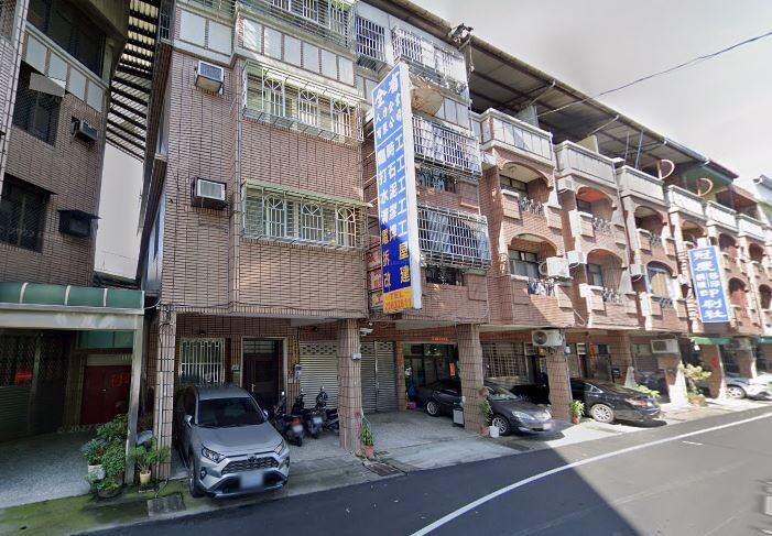 台中市東區東光園路透天厝02 22東區東光園路四樓朝北透店│東光綠園道 房屋出售 樂屋網