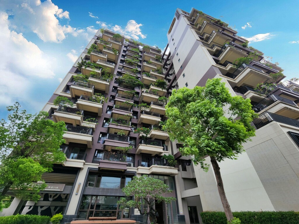 綠氧森仰森館高雄市鳳山區中山東路電梯大廈【福懋建設】鳳山國中大陽台三房平車 房屋出售 樂屋網