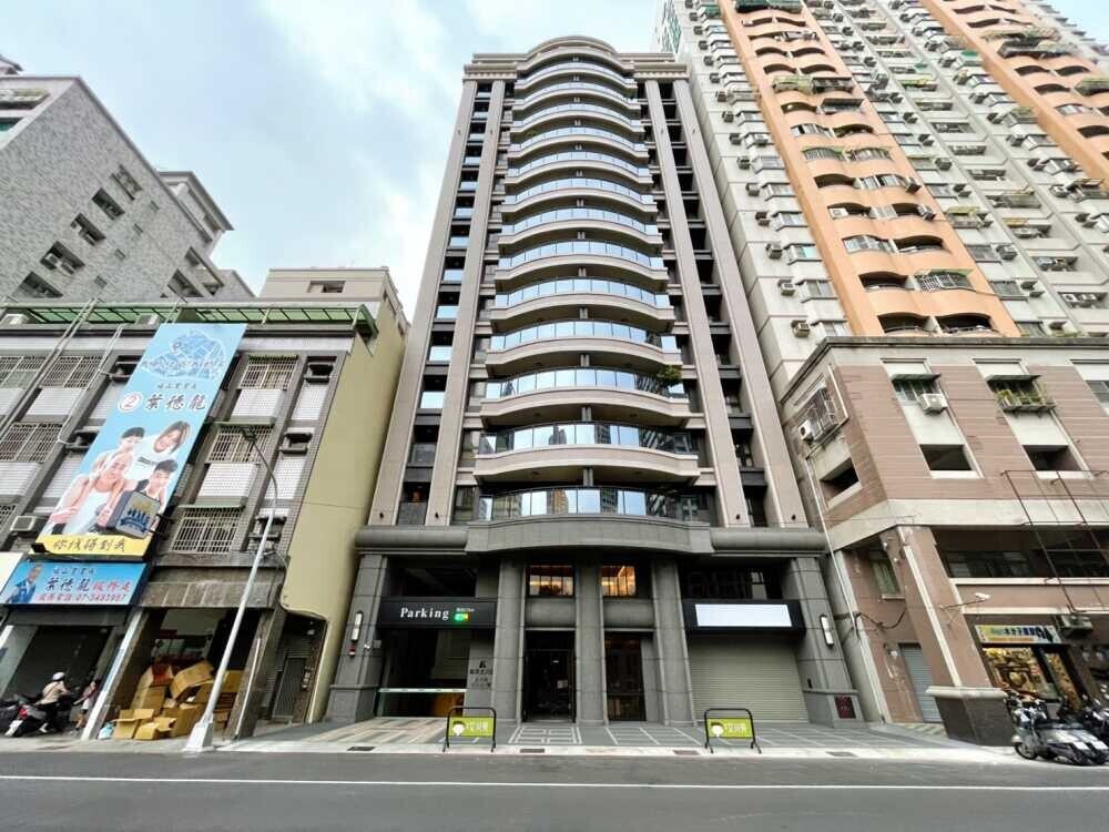 棋琴文川苑高雄市左營區文川路電梯大廈專約．左營高鐵｜文川苑｜稀有2房2衛浴 房屋出售 樂屋網