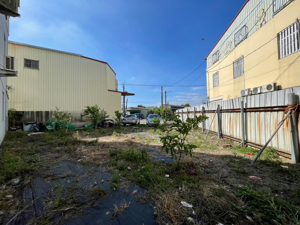 建地阿蓮市中心★大面寬★臨中正路★別墅建地高雄市阿蓮區中正路 樂屋網 土地買賣
