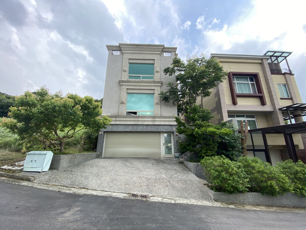 愛迪生別墅新竹縣寶山鄉愛迪生路別墅近園區旁~愛迪生百坪獨棟豪墅~地101坪 房屋出售 樂屋網