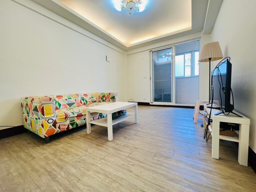 台中市西區中美街公寓西區.草悟道精裝美三房.家具家電全配 房屋出租 樂屋網