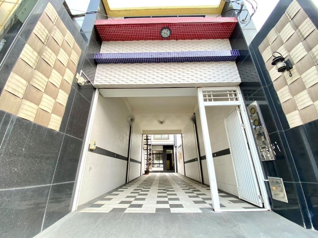 屏東縣屏東市復興南路一段透天厝屏東縣民公園and豪華總裁大地坪雙車豪邸 房屋出售 樂屋網