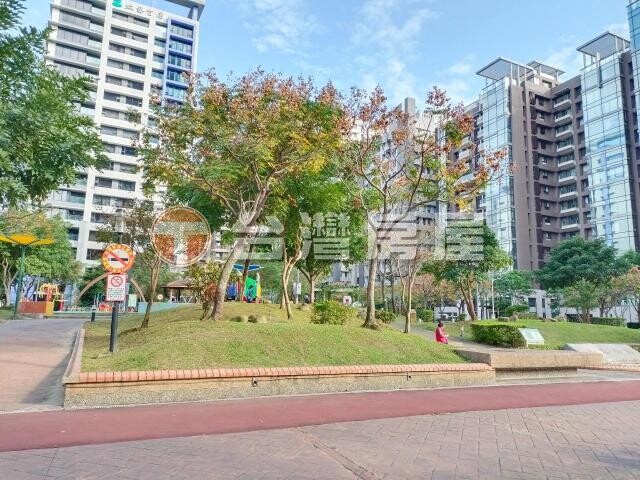 國鉅v House新北市新莊區新北大道二段電梯大廈 台灣又誠推薦⭐頭前重劃區捷運三房車景觀宅 ️ 房屋出售 樂屋網