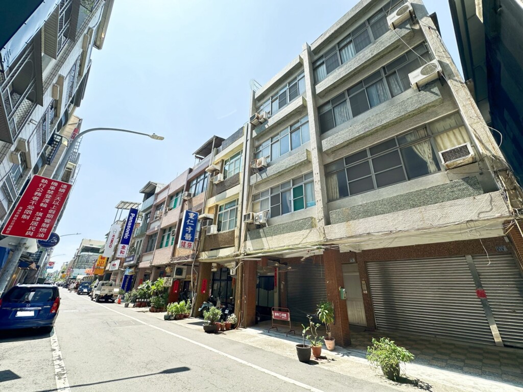 高雄市鼓山區鼓波街透天厝捷運西子灣站鼓山國小透天金店面 房屋出租 樂屋網