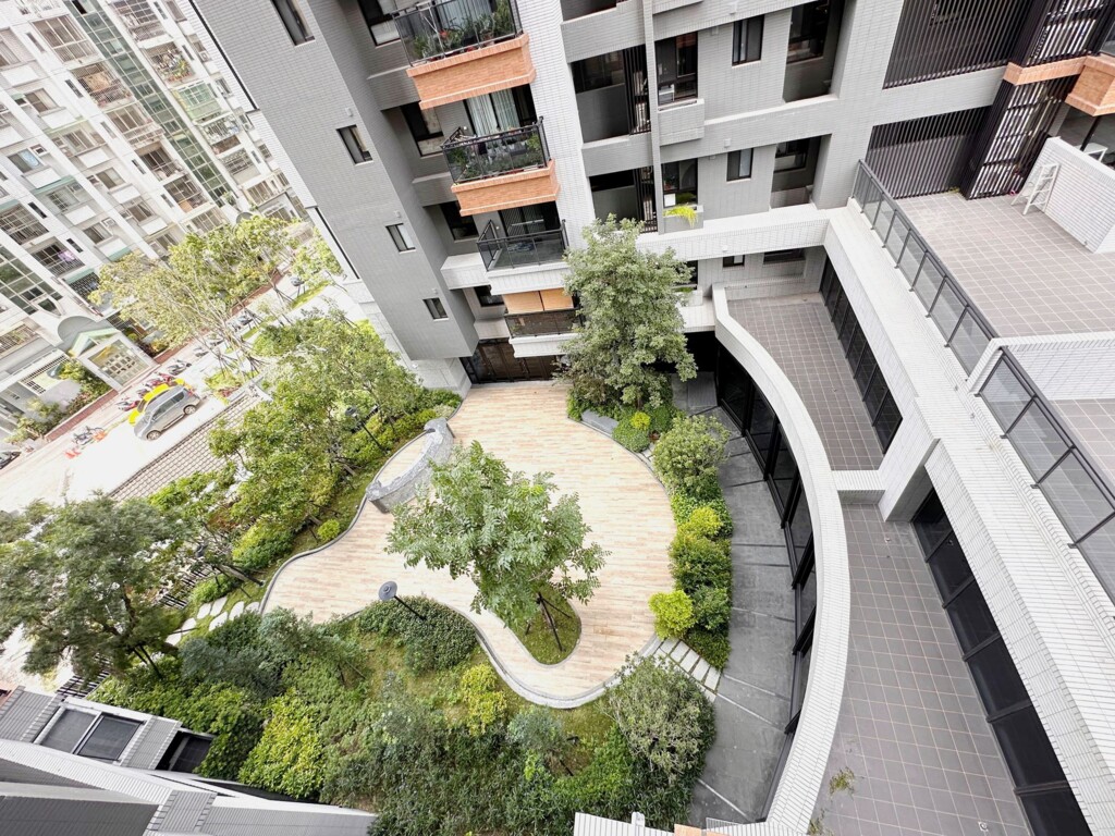 富宇松禾苑台中市北屯區松和街電梯大廈 專任|隨時可看 富宇松禾苑 3房機上休旅車位 房屋出售 樂屋網
