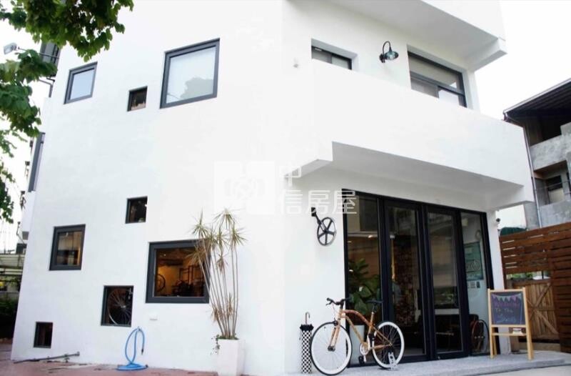 台中市北屯區松竹路二段店面白色愛琴海庭院別墅店面 房屋出售 樂屋網