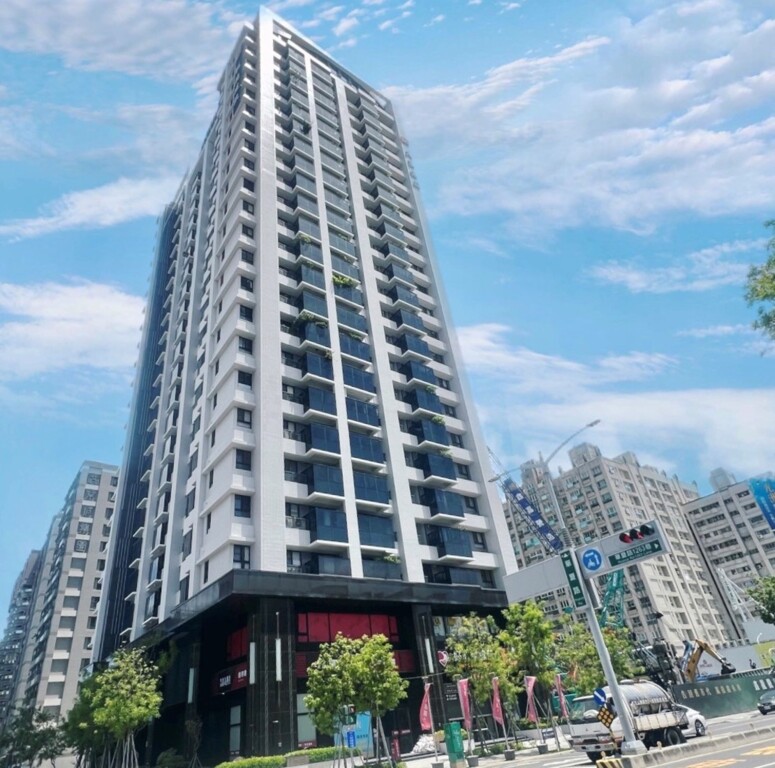 龍騰鑫高鐵高雄市左營區重平路電梯大廈左營高鐵日式裝潢溫馨商務房出租不收服務費 房屋出租 樂屋網