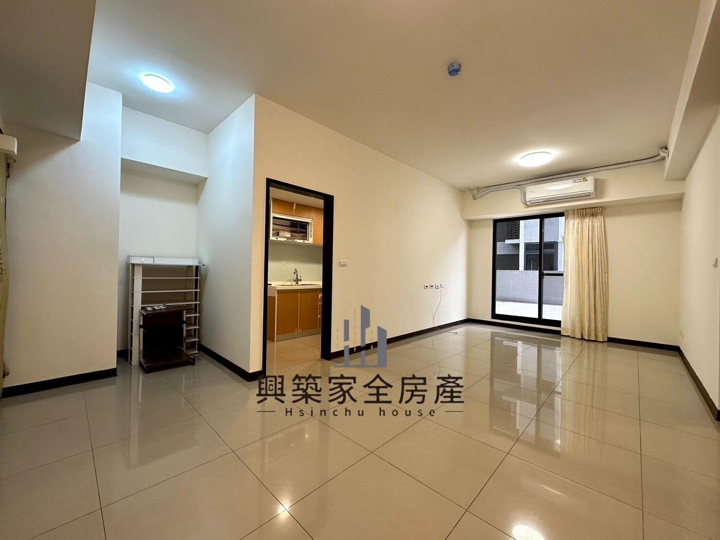 新竹市北區西濱路一段電梯大廈e 南寮68｜海岸風景超大露臺2房｜含平車 房屋出租 樂屋網
