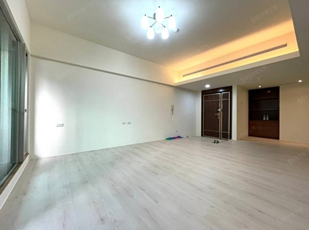 同隆上第2台中市南屯區公益路二段電梯大廈公益黎明全新整理屋況如新4大房b1大平車 房屋出售 樂屋網