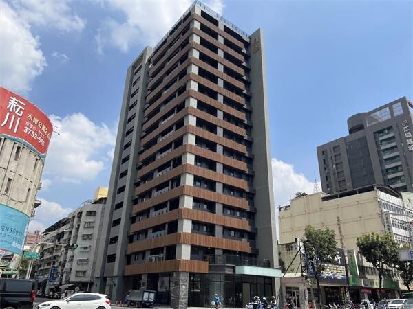 高雄市三民區九如一路電梯大廈陽明覺民仰德喆高樓邊間三房有車位 房屋出售 樂屋網