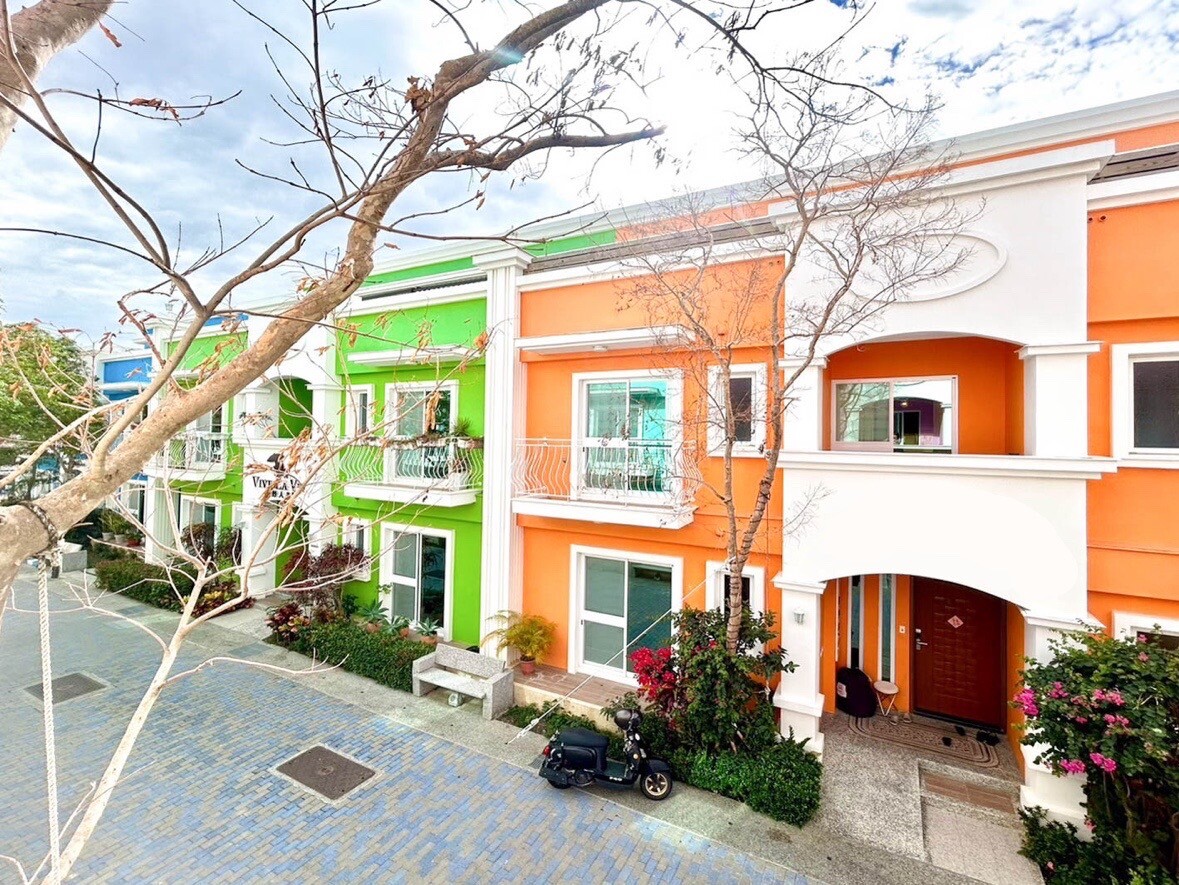 屏東縣恆春鎮興北路興東巷透天厝國境之南網美景點夢幻島度假勝地合法民宿 憲霖 房屋出售 樂屋網