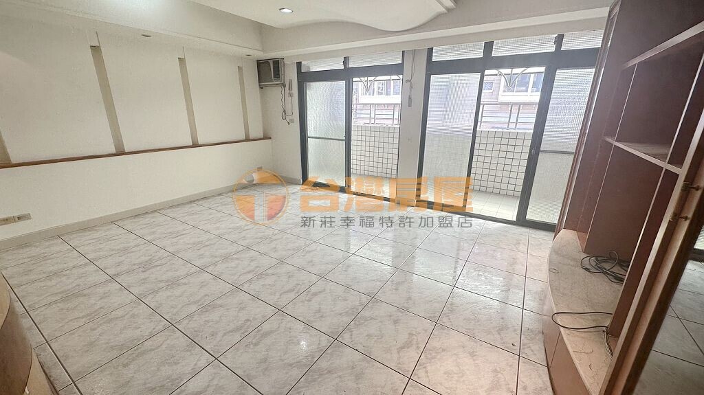 創新吉第新北市泰山區明志路一段華廈18甲商圈華廈五房 新莊買屋賣屋台灣房屋新莊幸福店 房屋出售 樂屋網