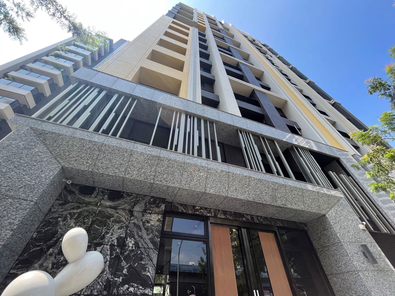 Jessica巨蛋核心城no3高雄市左營區重文街電梯大廈高鐵三鐵共構典雅溫馨邊間二房車位另計 房屋出租 樂屋網