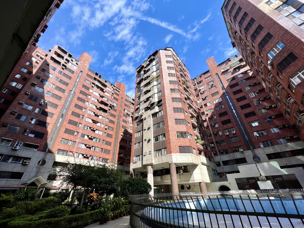 民權皇家dc高雄市前鎮區民權二路電梯大廈獅甲捷運 勞工公園花市 民權皇家2房低總價638萬 房屋出售 樂屋網