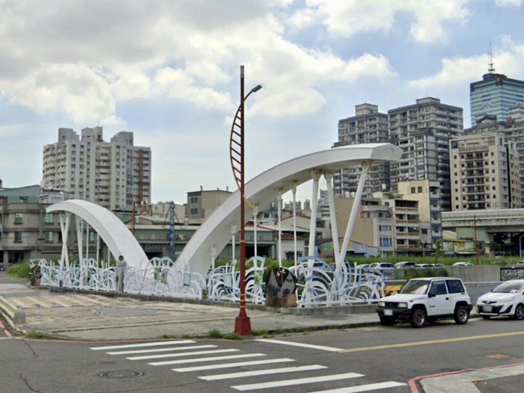 住宅用地『13期三面臨路黃金建地』三鐵共構 住一之三建地台中市南區建國北路一段 樂屋網 土地買賣
