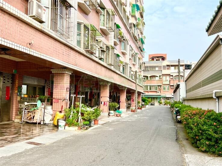 台南市新化區民治路華廈正新國小1＋2＋3樓店 房屋出售 樂屋網