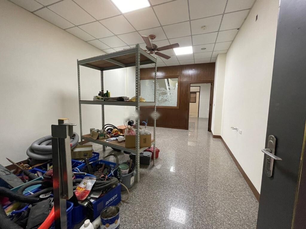 大學別墅村高雄市小港區松華路透天厝小港森林公園餐旅大學旁騎樓大透天 房屋出售 樂屋網