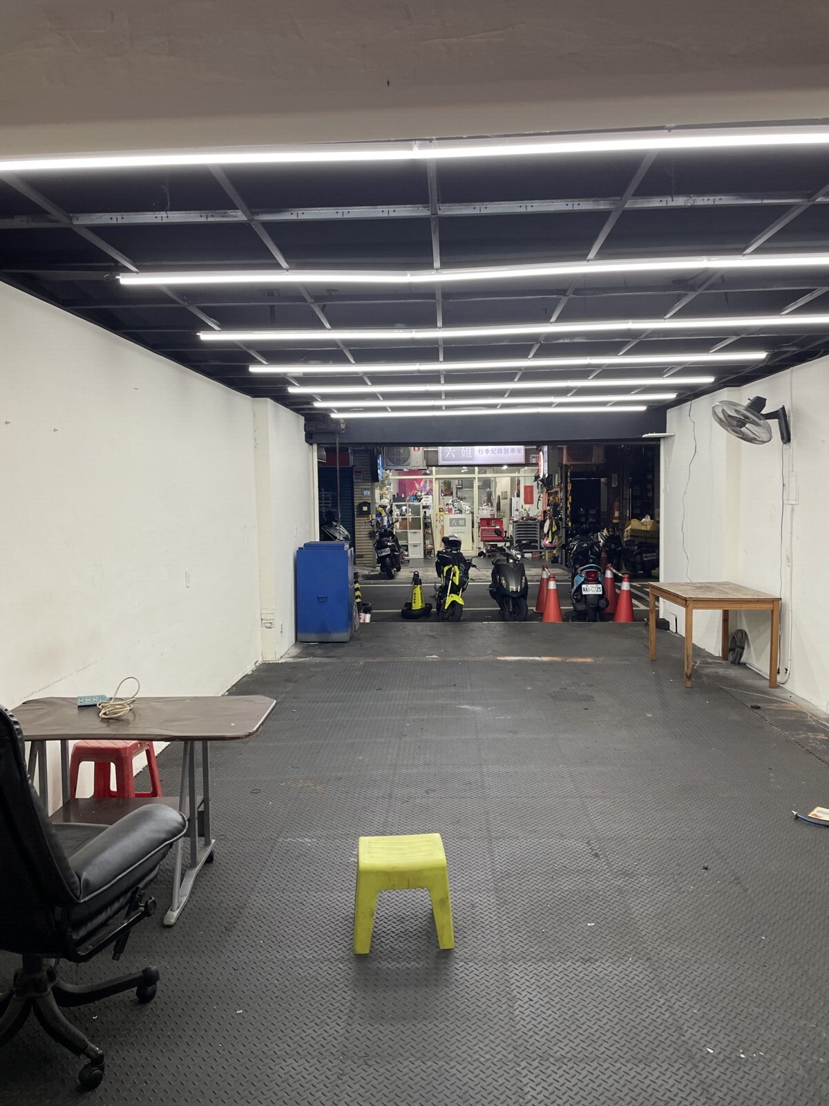 新北市新莊區中正路新建巷新莊區中正路新建巷一樓店面近迴龍捷運站出租 樂屋網