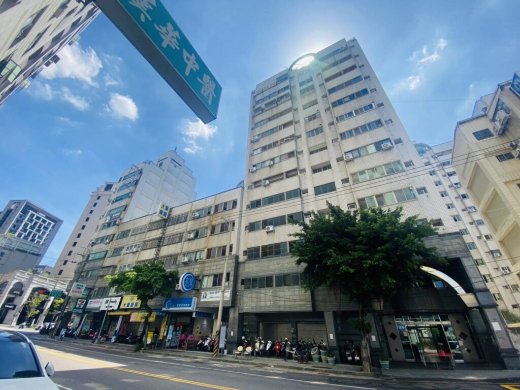 台中市西屯區黎明路三段辦公《專簽》㊣十二期旁辦公大樓~大降價 房屋出售 樂屋網