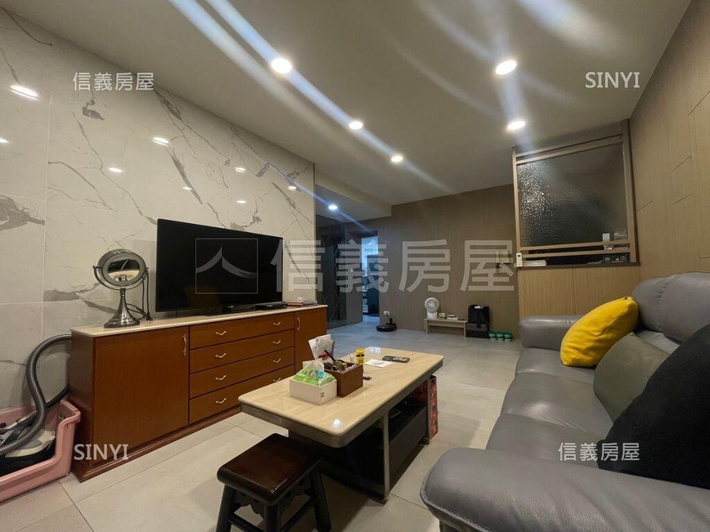 新莊傳奇新北市新莊區中平路電梯大廈中平優質裝潢極美華廈三房 房屋出售 樂屋網