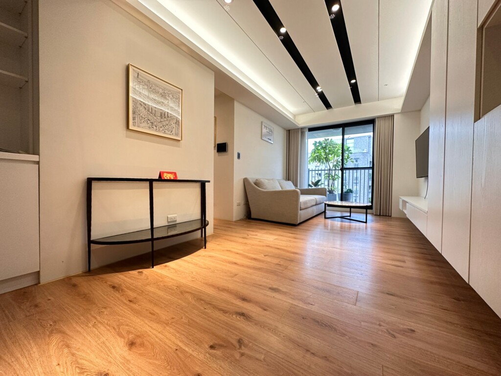 大松花漾台中市南區福田一街電梯大廈【大松花漾】樹義國小輕屋齡質感美裝潢三房平車 房屋出售 樂屋網