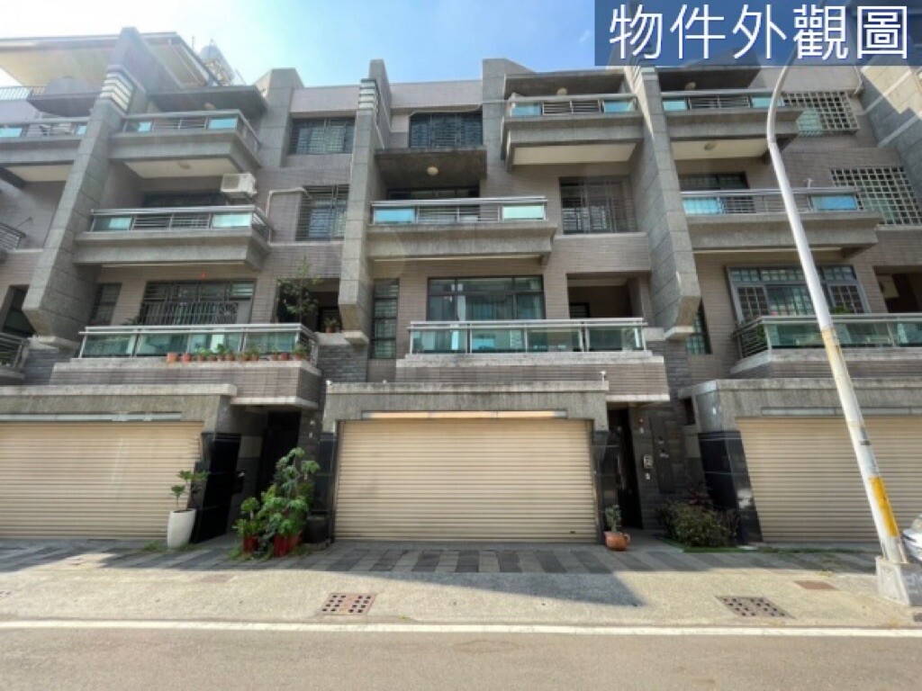 高雄市鳳山區鳳東五街透天厝獨家專約 鳳翔雙捷運臨路面寬優質雙車墅 房屋出售 樂屋網